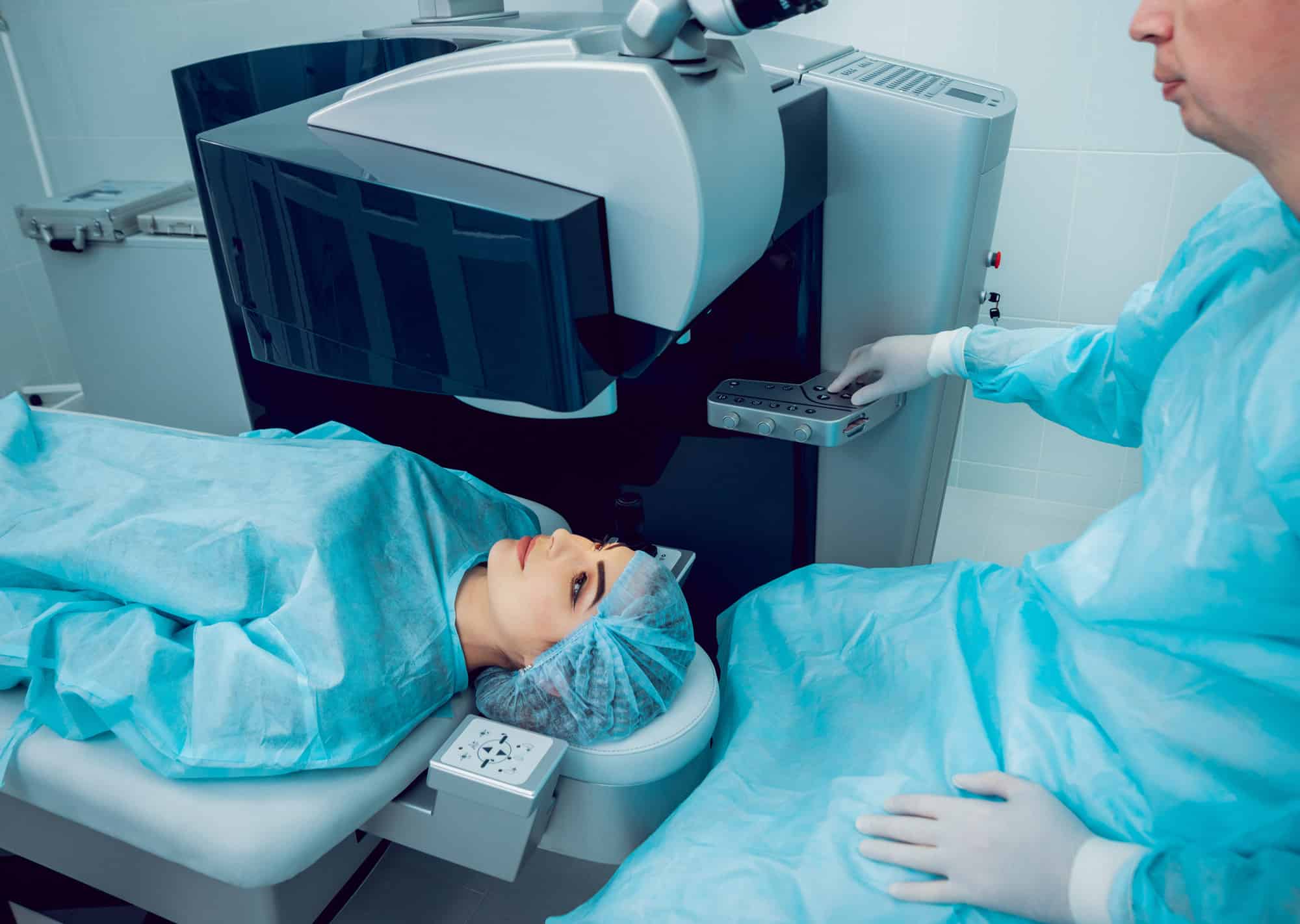 ¿LASIK duele o causa dolor? - Encino y Cerritos